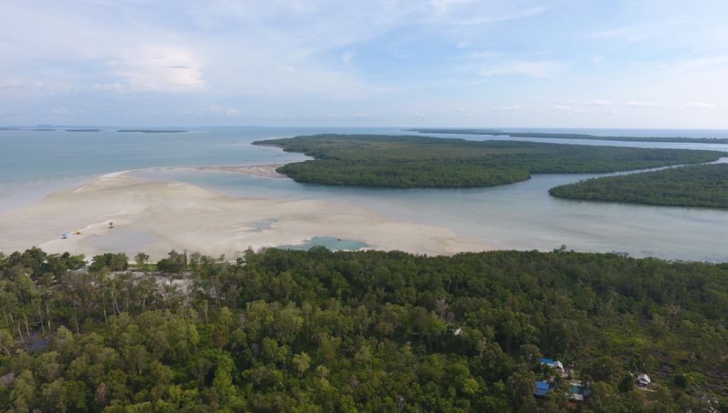 Pesona Wisata Pulau Leebong Belitong Enjoy